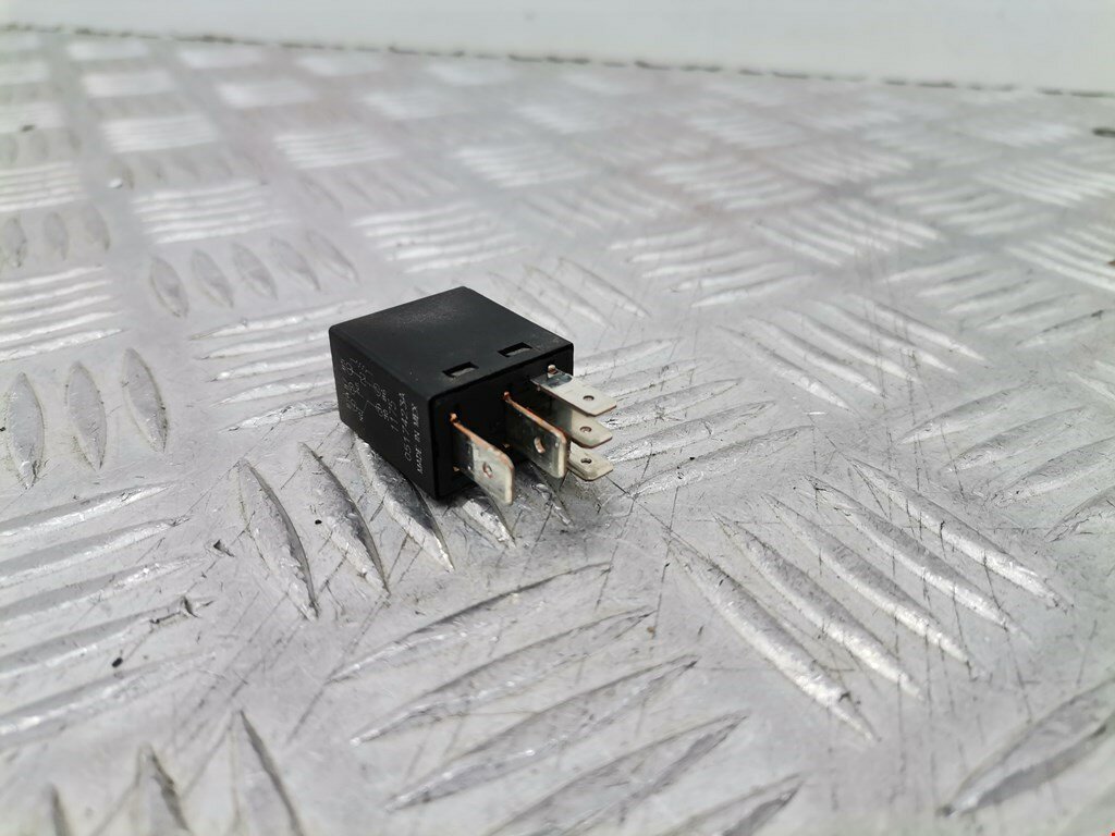 Реле Jeep Grand Cherokee 3 4671168 арт. 2076567