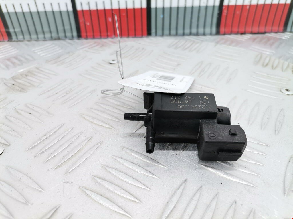 Клапан воздушный BMW 5-Series (E60/E61) 11747810831 арт. 1789248