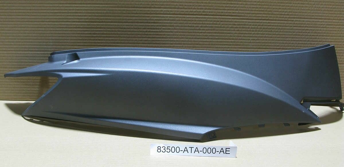 Облицовка задняя правая чёрно-серый (GY-7450U) SYM JetNaked 50 Jet 4 125 Jet 4 50, арт. 83500-ATA-000-AE