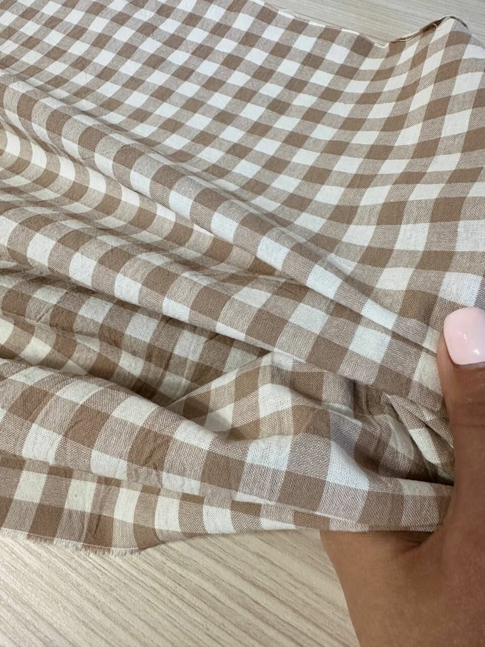 1м. Вареный (стираный) хлопок. Ткань для шитья. Ширина 250 см. Цвет бело-бежевая клетка.