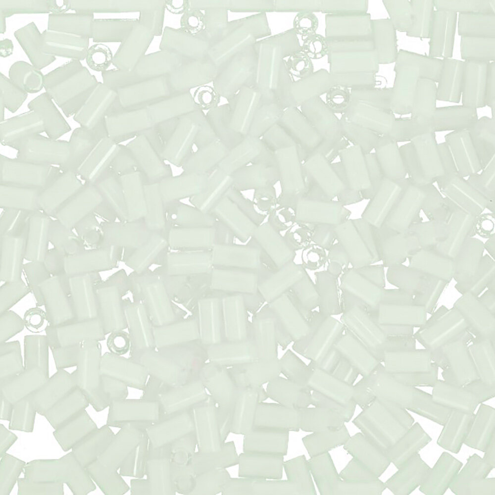 Бисер TOHO Bugle, размер 3мм, цвет #981 (Окрашенный изнутри, хрусталь/снег), 10 грамм