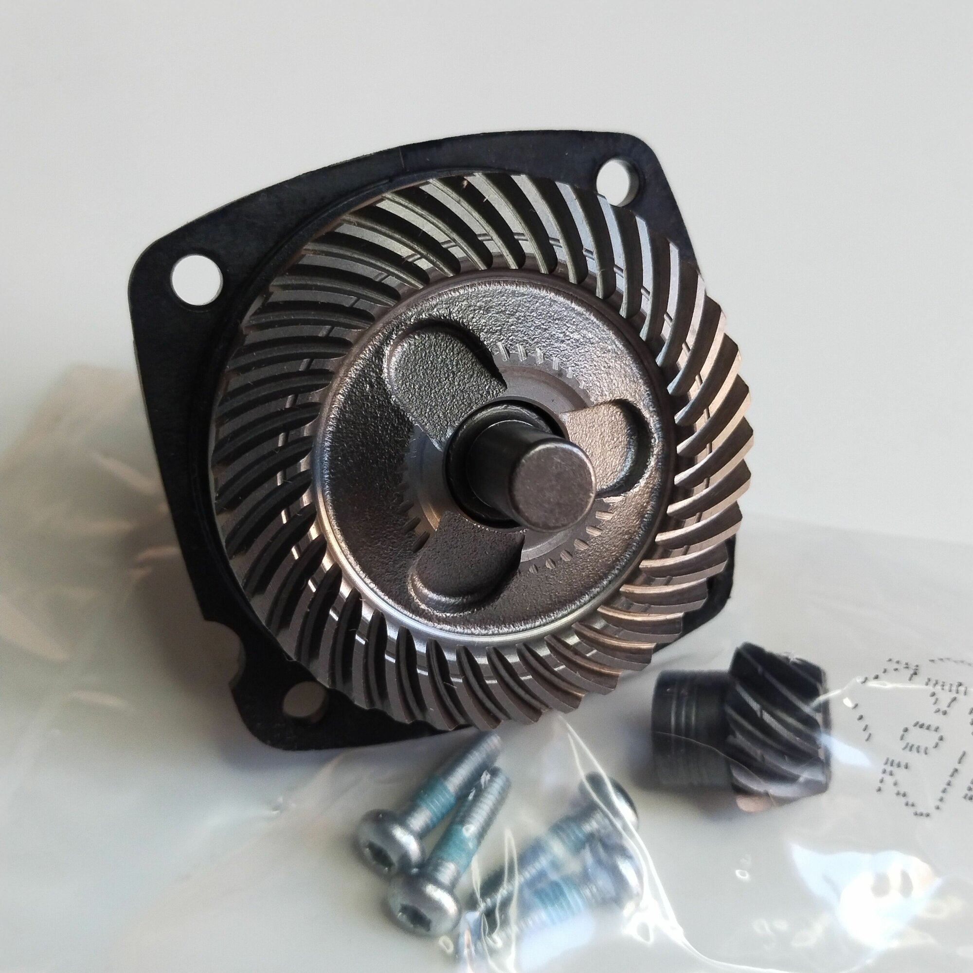 Фланец опорный BOSCH GWS 660, GWS 1400 1.607.000. D62, Германия