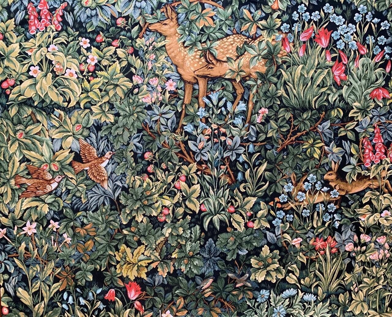 Панно гобеленовое на стену "Лесные обитатели. Олени" У. Моррис, 140х115 см / Гобелен средневековый