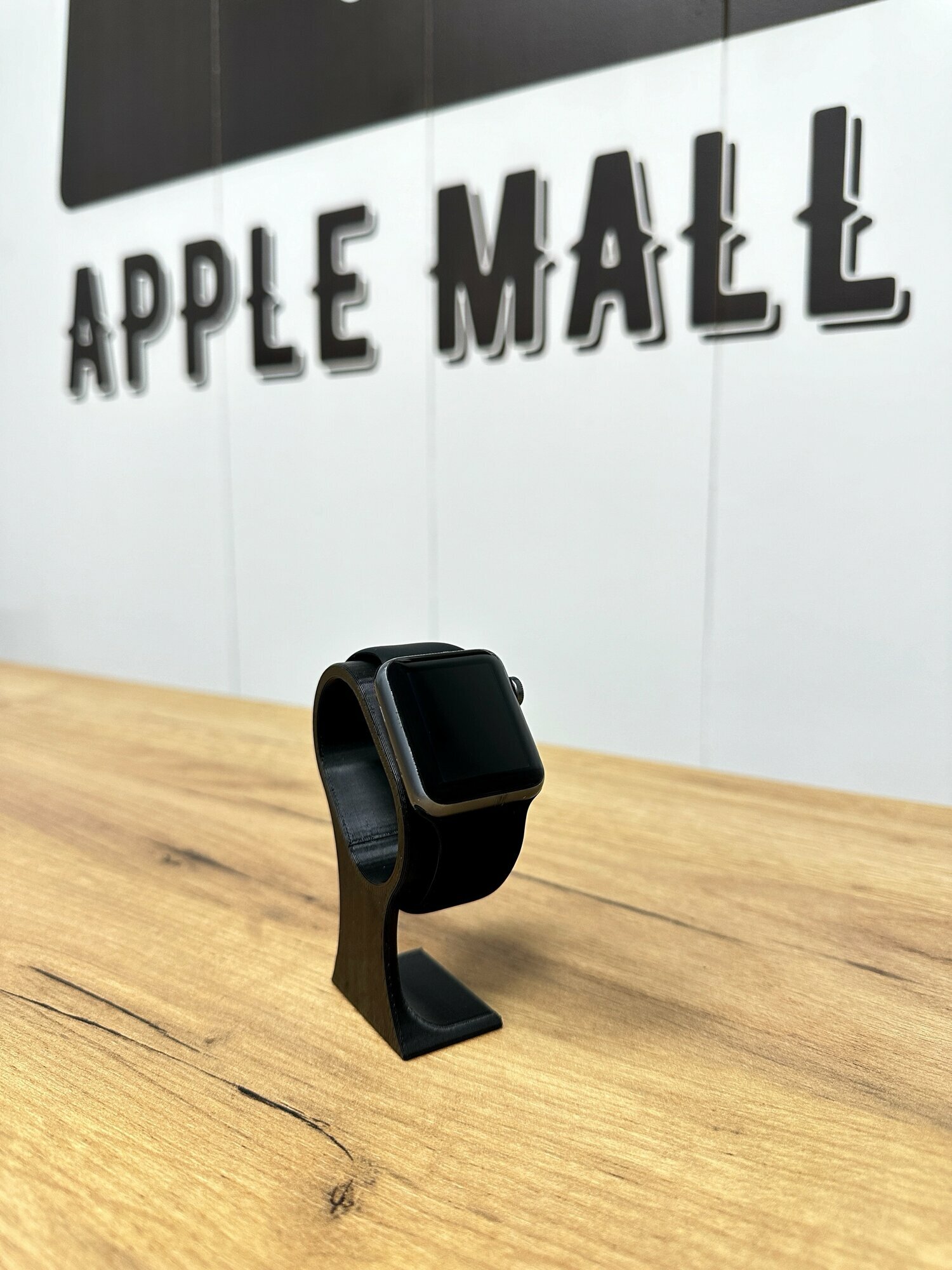 Умные часы Apple Watch Series 3 42 мм Aluminium Case GPS, серый космос/черный