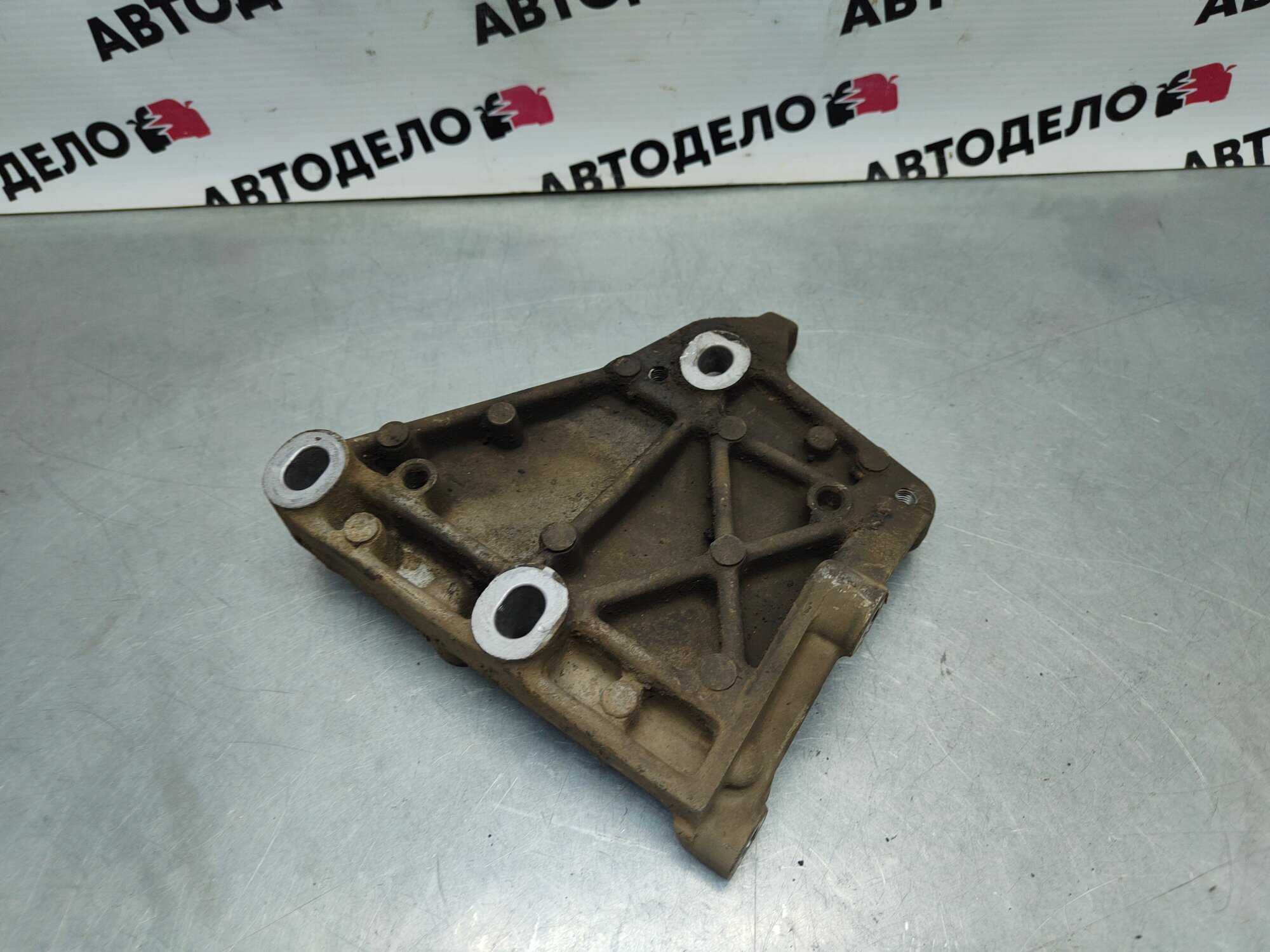 Кронштейн Honda Logo GA3 2000 г.в