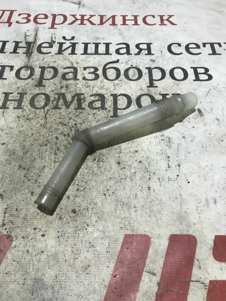 Горловина бачка омывателя Citroen C-Crosser I (2007—2013) 6439E5