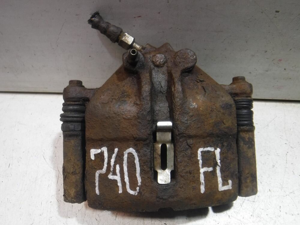 Суппорт передний левый Volvo 740 3516565