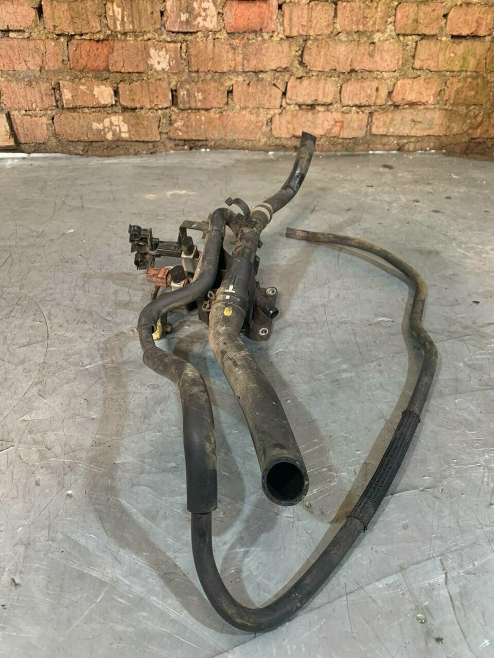 Патрубок охлаждения Mazda 3 (2003 - 2006) F941517Z