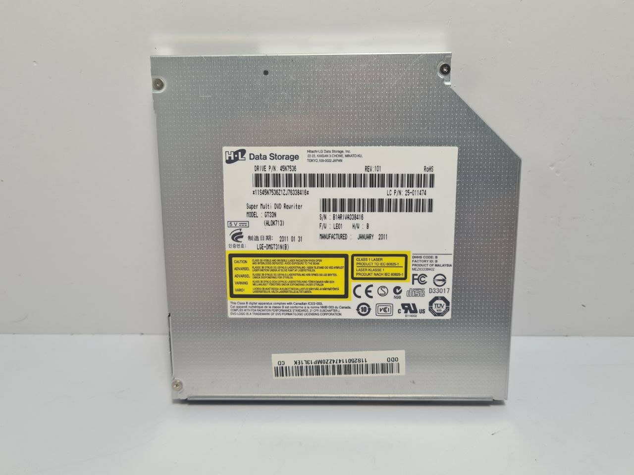 DVD привод Model: GT33N SATA