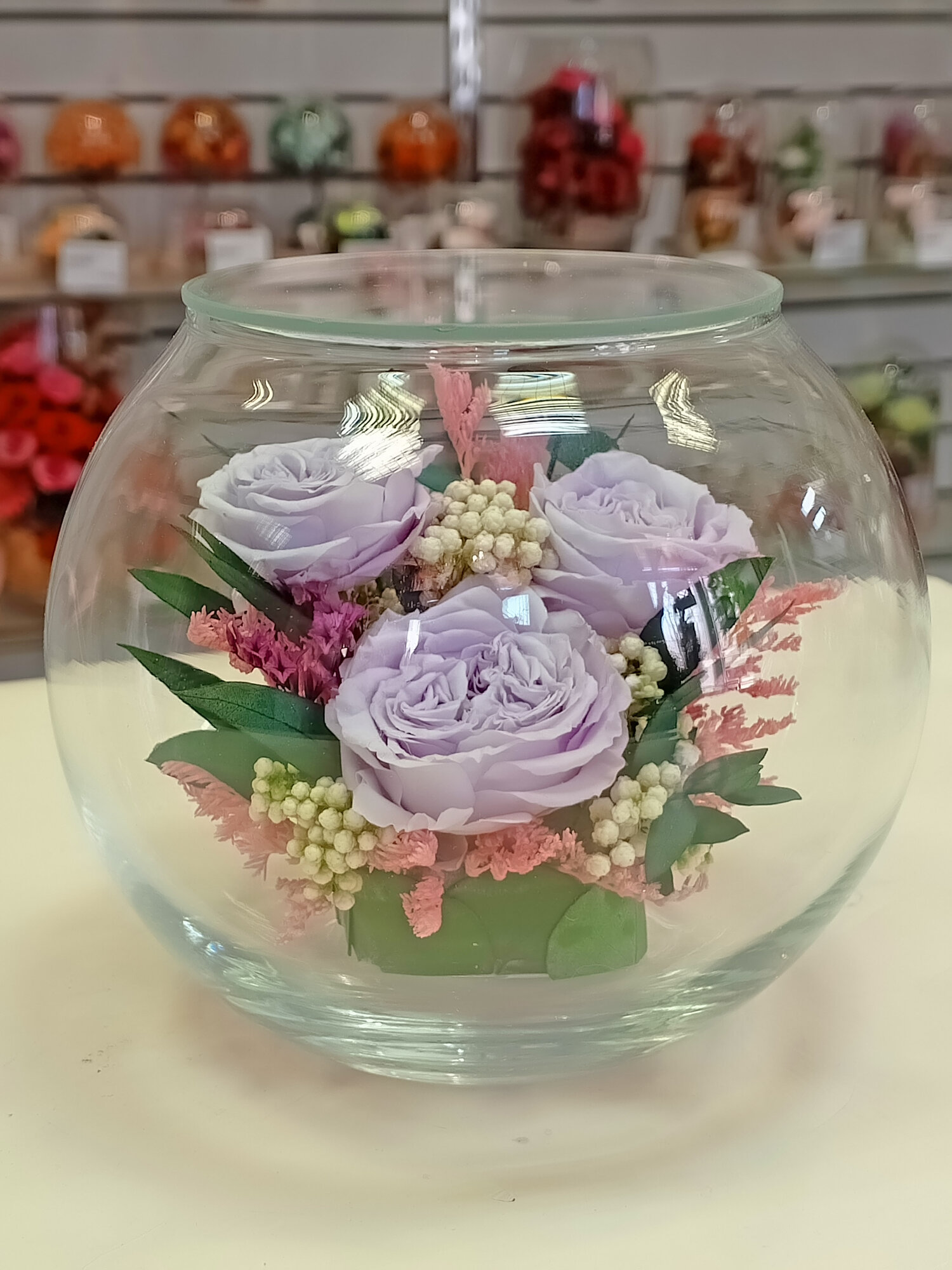 Натуральные пионы в стекле, вакуум*