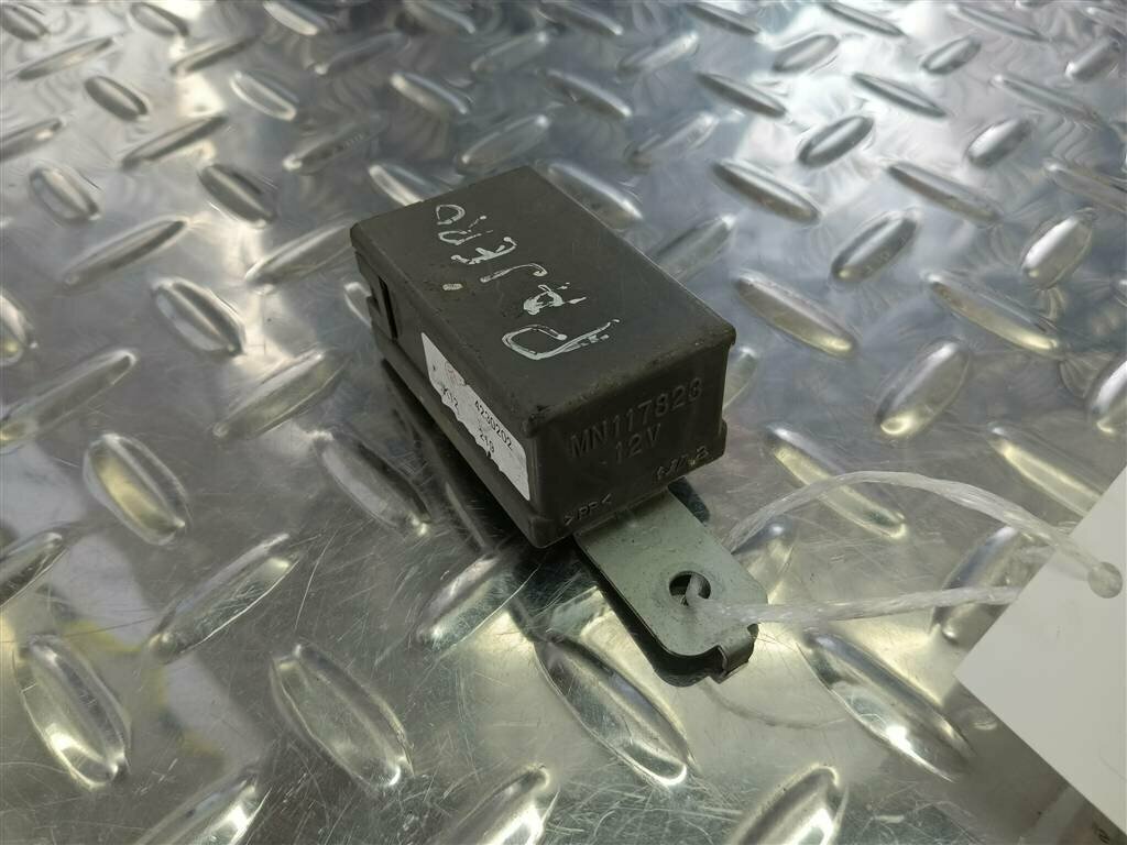 Блок управления подвеской Б/У для MITSUBISHI PAJERO III рестайлинг (2002—2006) MN117823