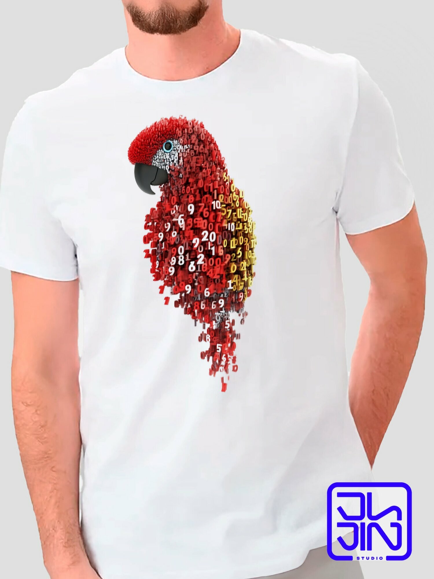 Футболка классическая мужская с авторским принтом Абстрактное черно-красное изображение попугая с яркими красными цифрами, белый хлопковый трикотаж с прикольным рисунком на груди