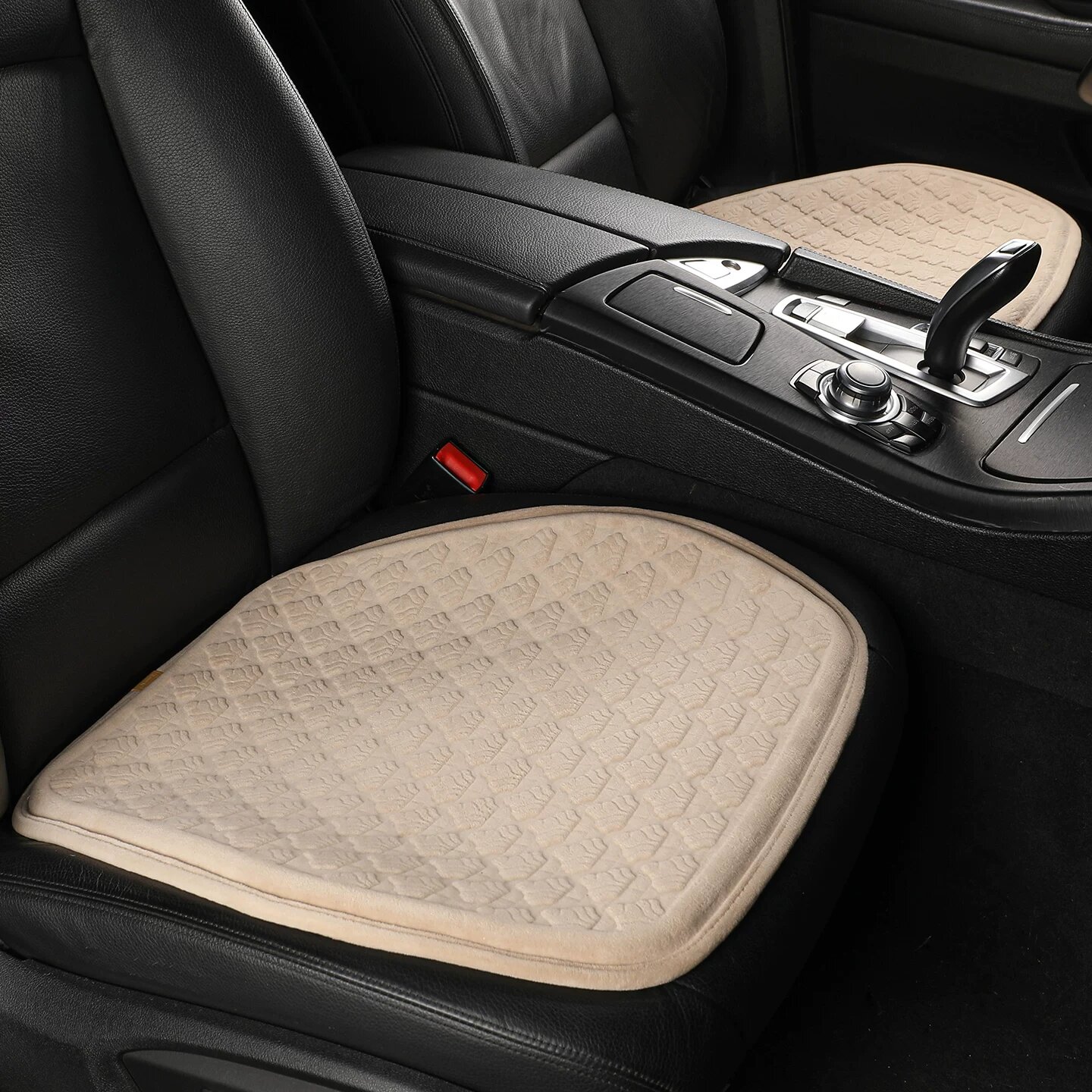 Зимняя утолщенная нескользящая накидка на автомобильное сиденье, фланелевая теплая подушка для сиденья, вентилируемая