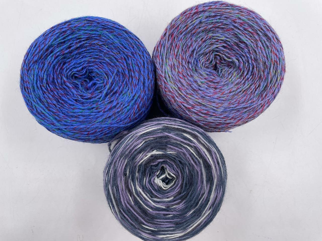 Носочная пряжа Итальянская "Весенняя сирень" (набор 300 грамм)