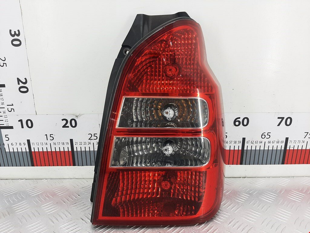 Фонарь задний правый Hyundai Terracan 92402H1520 арт. 1821126