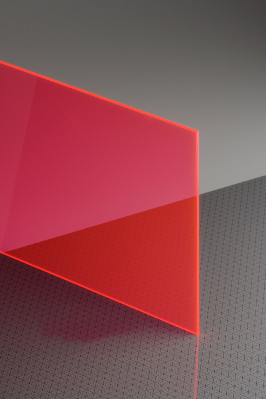 Оргстекло флуоресцентное красное 3 мм, квадрат 20 см, 2 шт.