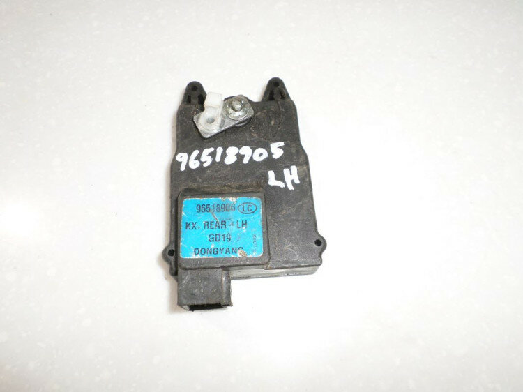 Активатор 96518906 LH крышки багажника Шевроле Лачетти Хэтчбек Универс замка двери задней Матиз