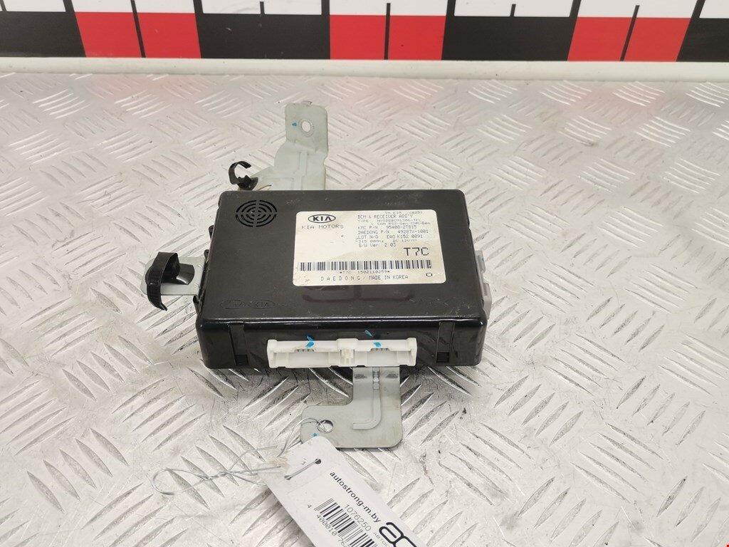 Блок управления бортовой сети (блок управления BCM) Kia Optima 3 (TF) 954002T815 арт. 1076250