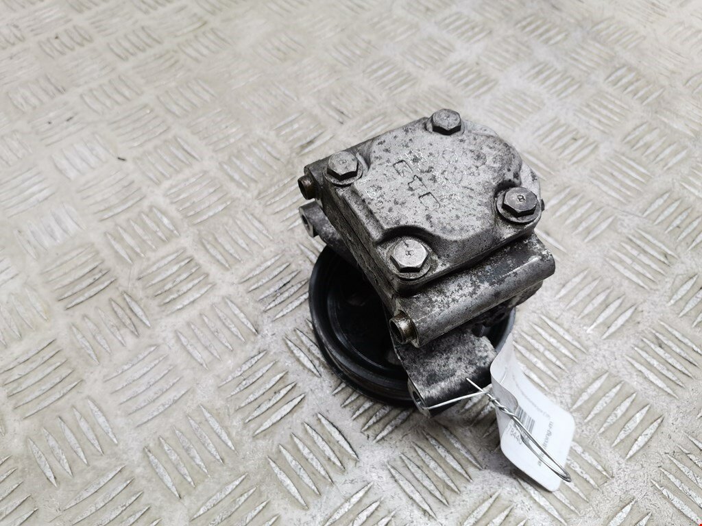 Насос гидроусилителя руля (ГУР) Ford Fiesta 5 1406468 арт. 2178440