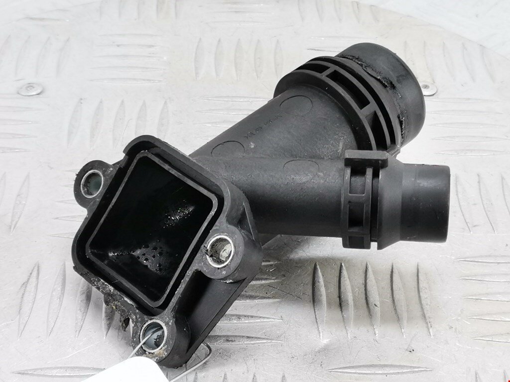 Фланец (штуцер системы охлаждения тройник) BMW 3-Series (E46) 11127806196 арт. 1620246