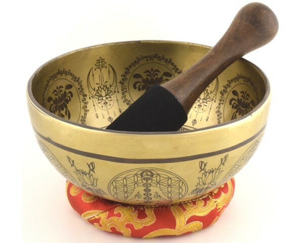 Tibet-market / Поющая чаша кованая Бутанская 16,6 см, До 279 Гц, 7 металлов, Непал / для йоги и медитации / стик