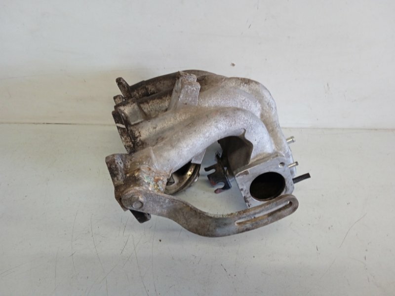 Б/У дефект, 1.5 Шевроле Ланос Коллектор впускной Chevrolet Lanos 2004-2010 88420 GENERAL MOTORS арт. 96376386