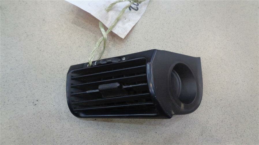 Дефлектор воздушный обшивки двери передней правой от BMW 5-Series E34 1988-1996