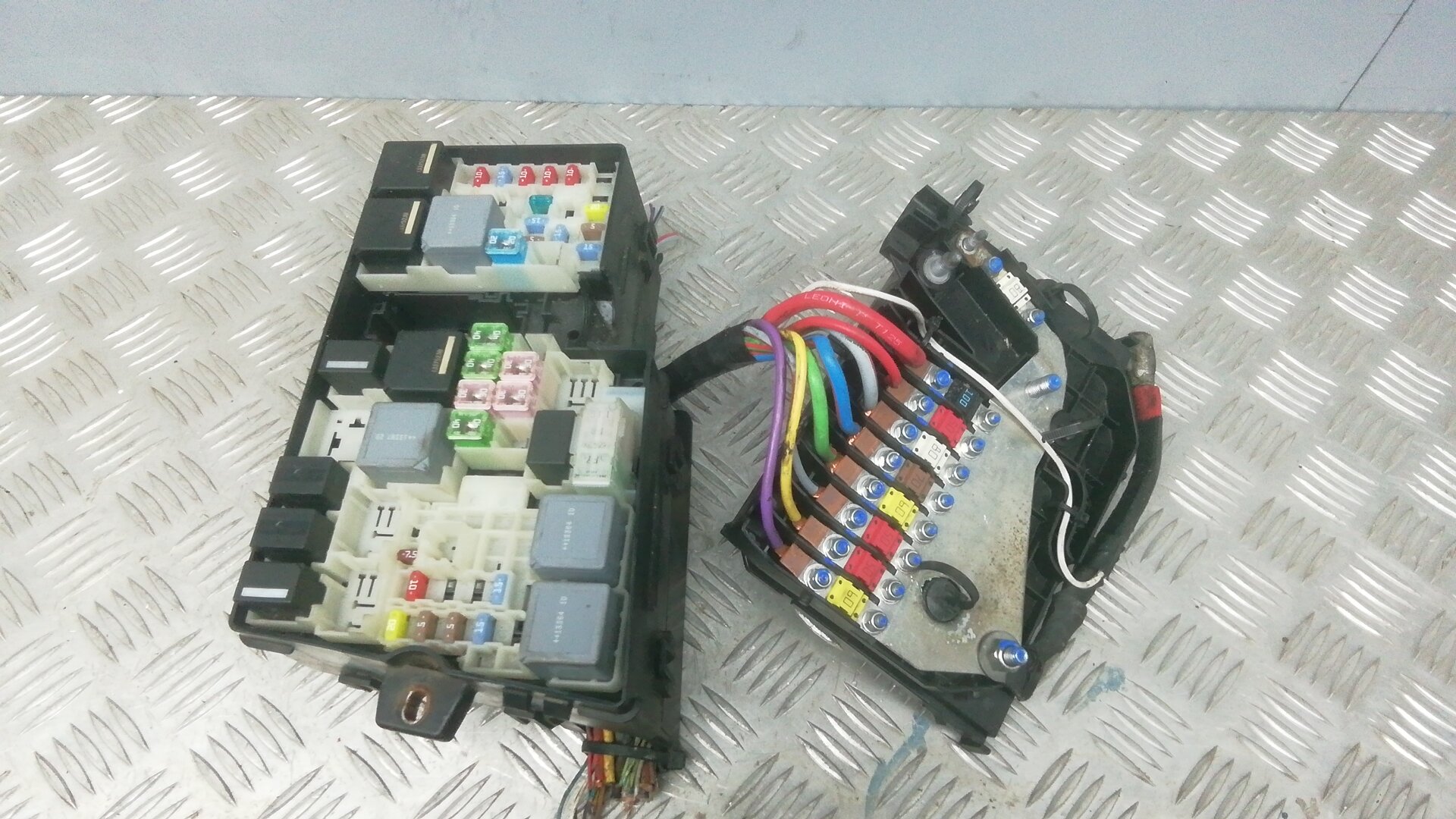 Блок предохранителей FORD C-MAX 2, Номер 1695809, 1753548