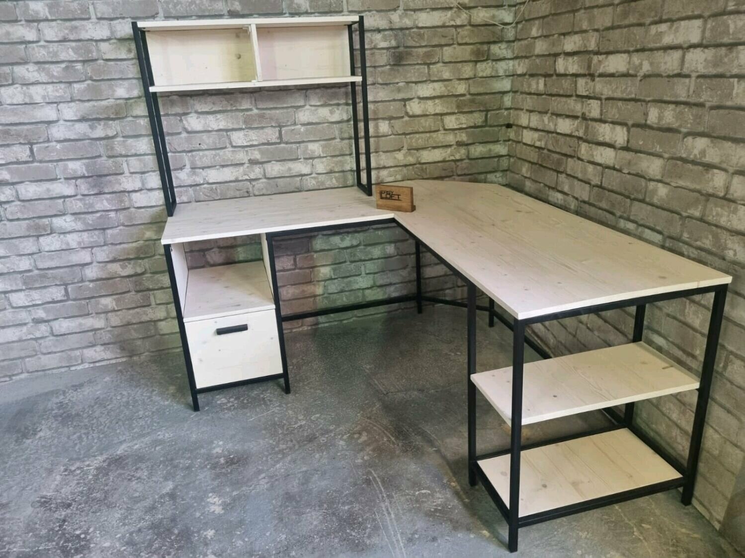 Стол EasyLOFT письменный угловой с полкой, 60x60x75 см, цвет бежевый