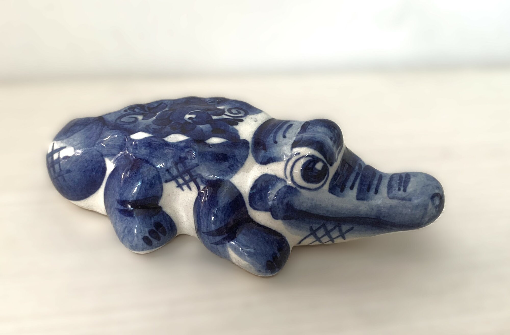 Сувенир гжель крокодил