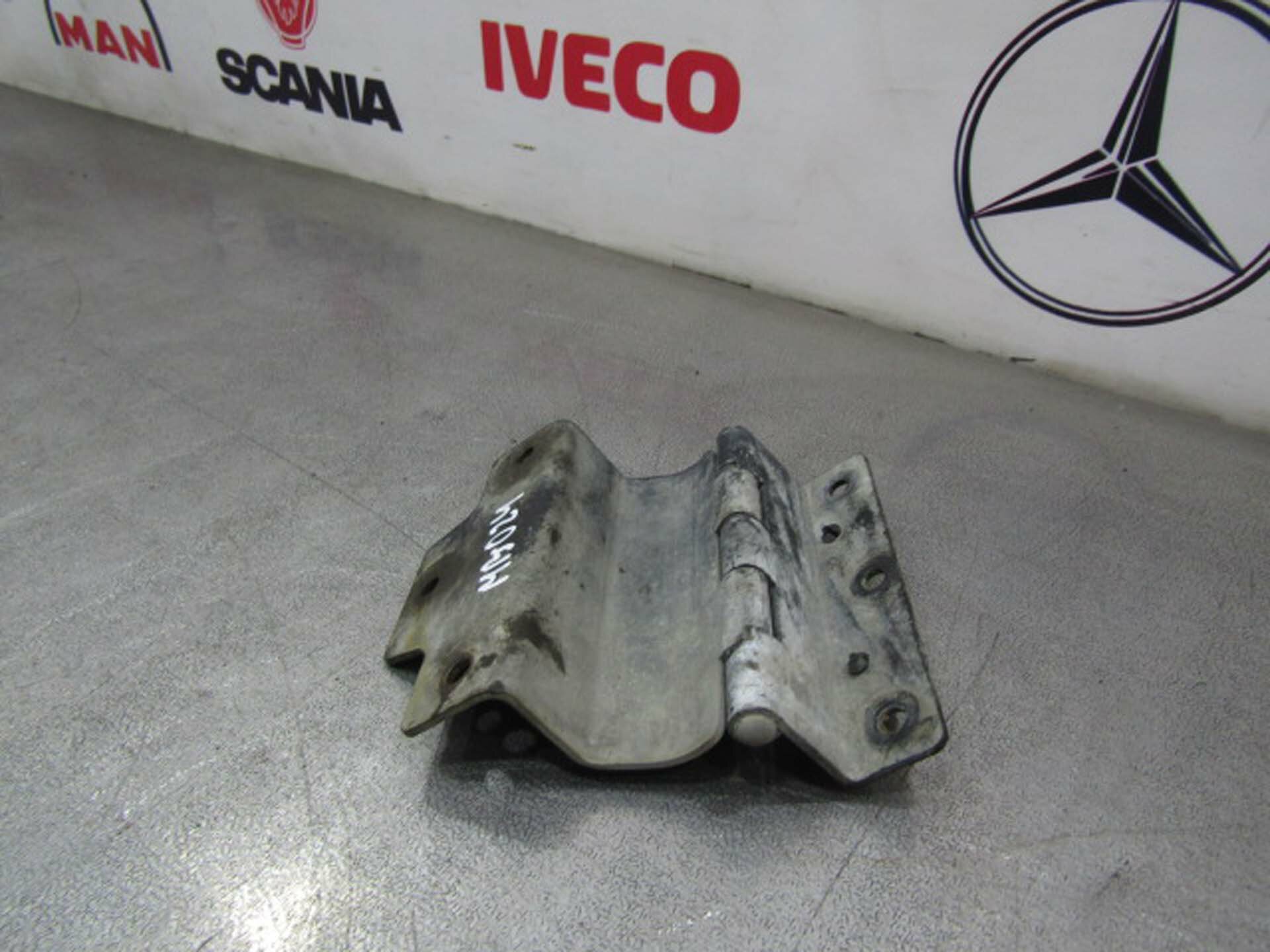 Кронштейн фары Mercedes Actros