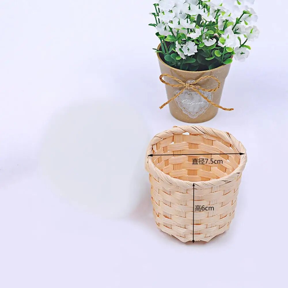 Корзина для цветов из ротанга 1