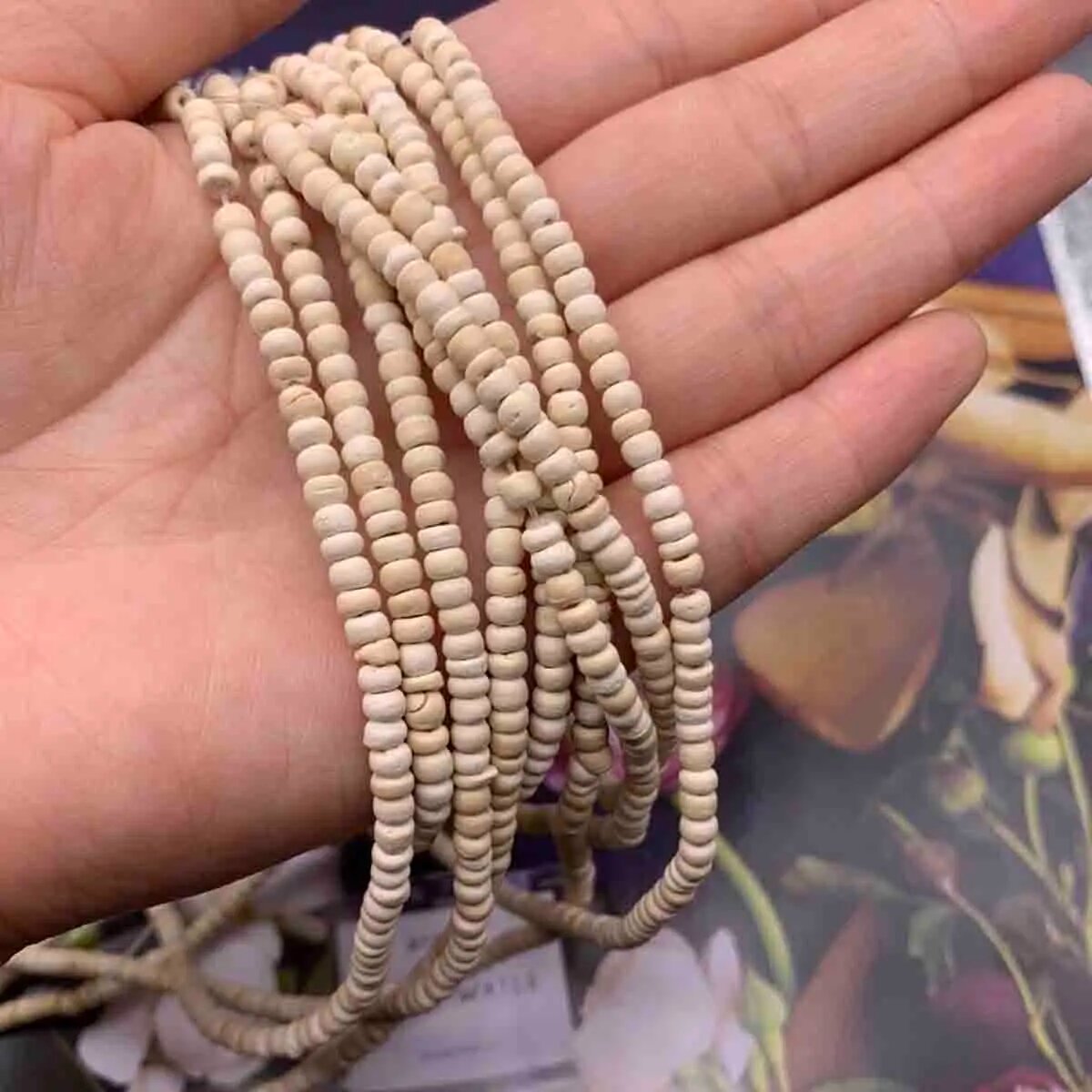 Бусина деревянная цилиндрическая 3,5-4 мм 38 см