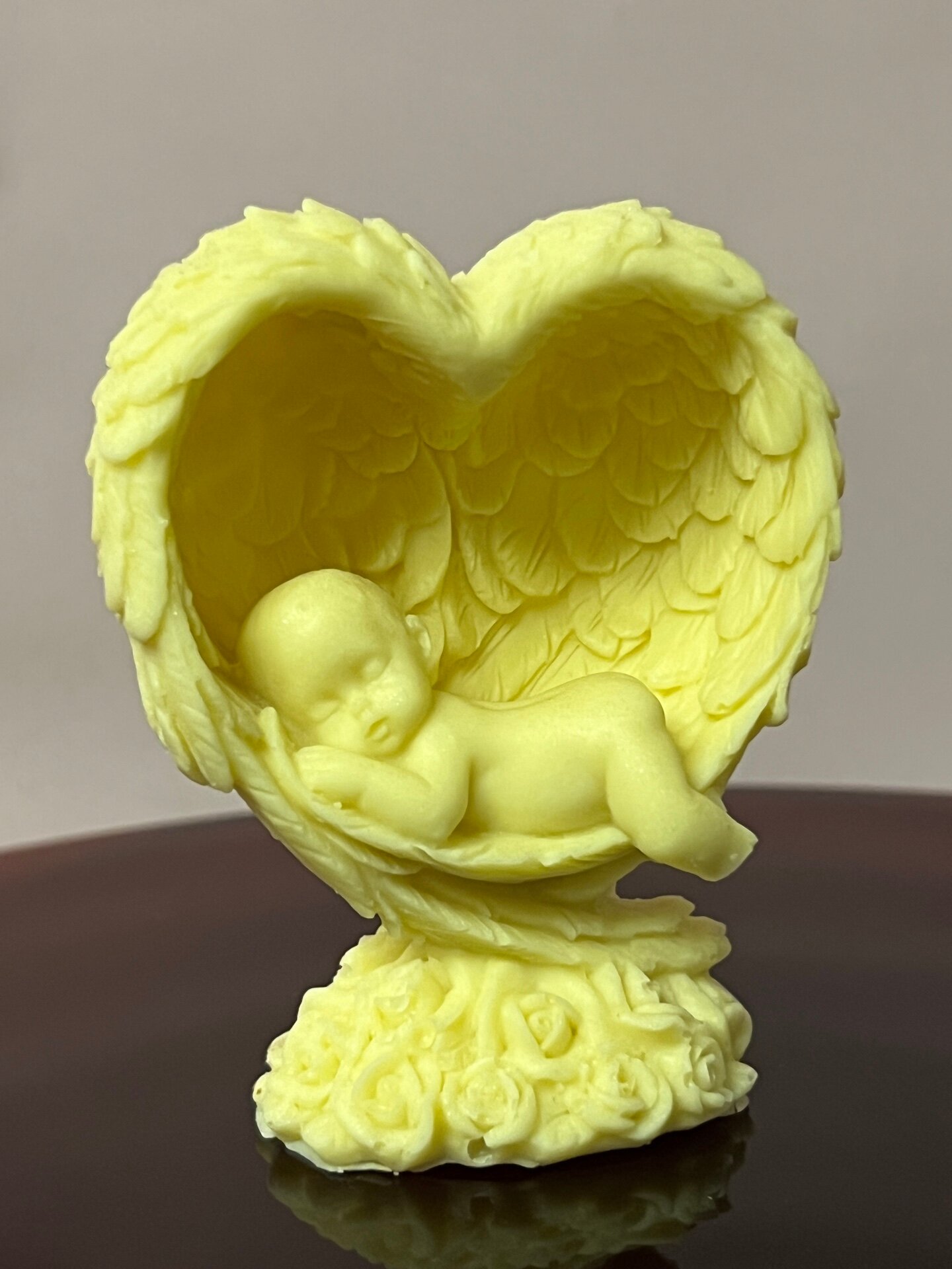 Шоколадная фигура "Ангел", белый бельгийский шоколад, ручная работа