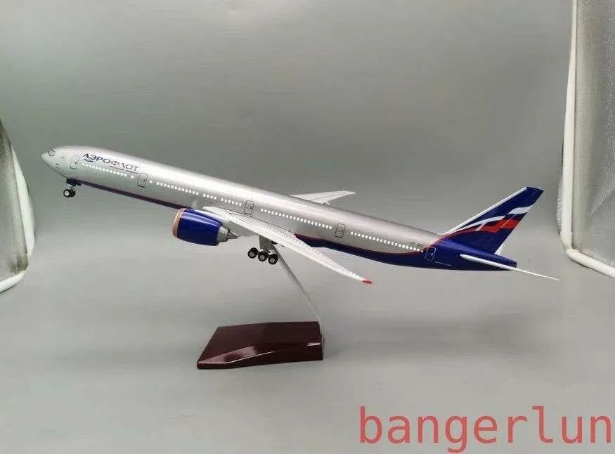 TOP TOY 47 см модель самолета с шасси, С лампой. Boeing 777-300ER, Аэрофлот