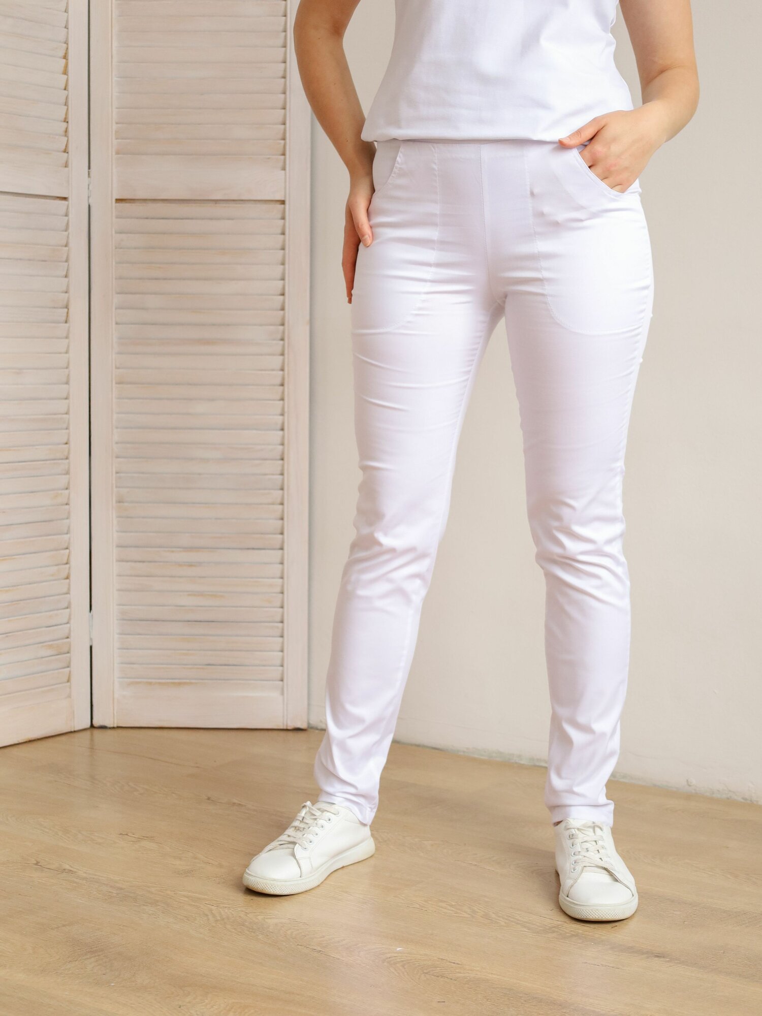 Брюки МедиКам "Модерн", женские, медицинские, белые, 52 размер