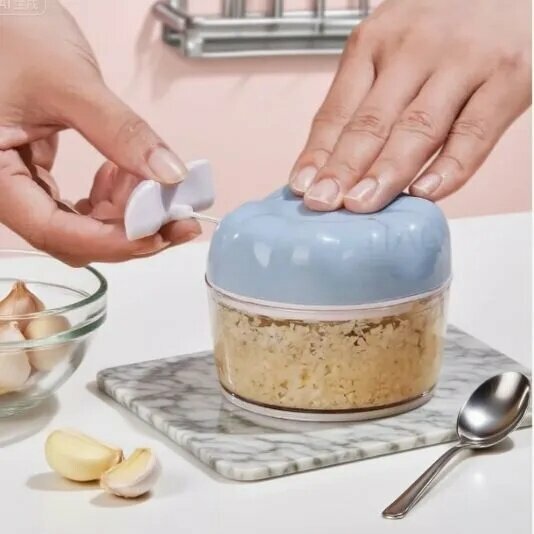 Измельчитель механический. Ручной кухонный чоппер для чеснока, лука, овощей. Мини