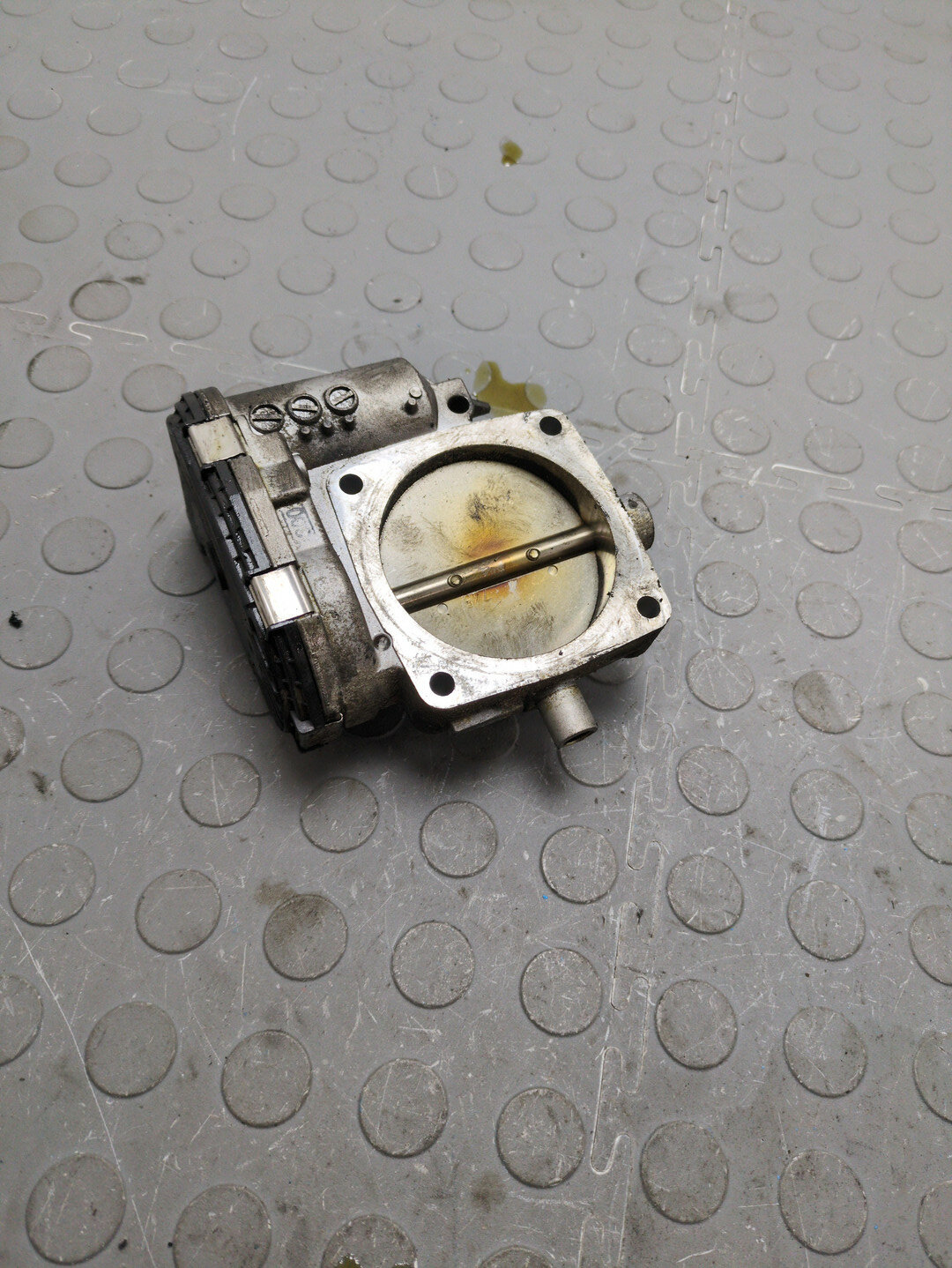 Заслонка дроссельная Mercedes ML W164 Б/У