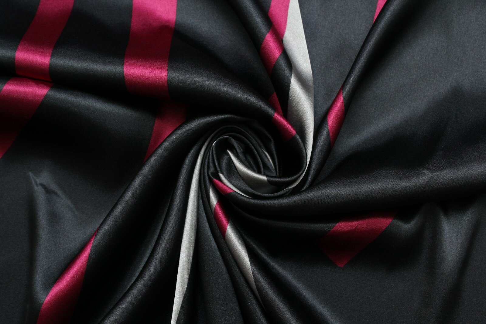 Ткань Атлас-стрейч, бордовые и серые полосы на черном, ш142см, 0,5 м