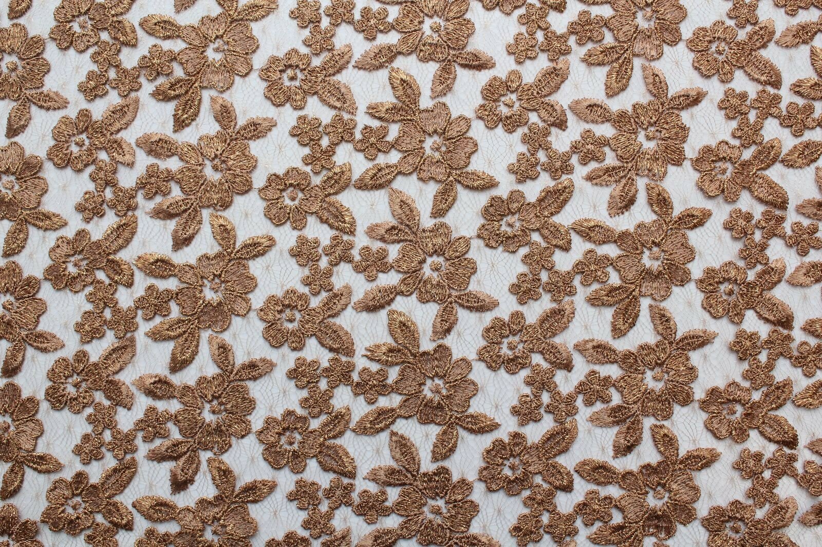 Ткань Вышивка на ажурной перламутровой сетке Cadena светло-коричневого цвета с золотистым люрексом и фестонами, ш125см, 0,5 м