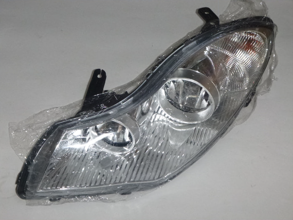 Фара передняя левая Bonus (A13-3772010BC)