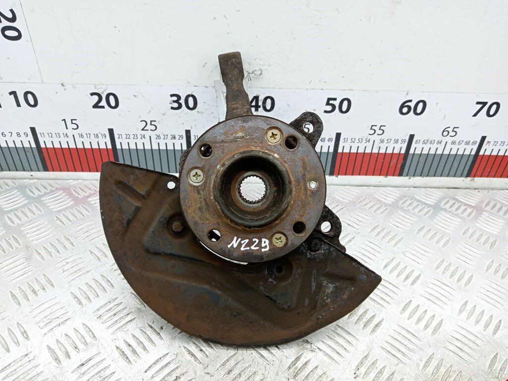 Ступица (кулак цапфа) передняя правая Seat Cordoba 1 357407256C арт. 1966766