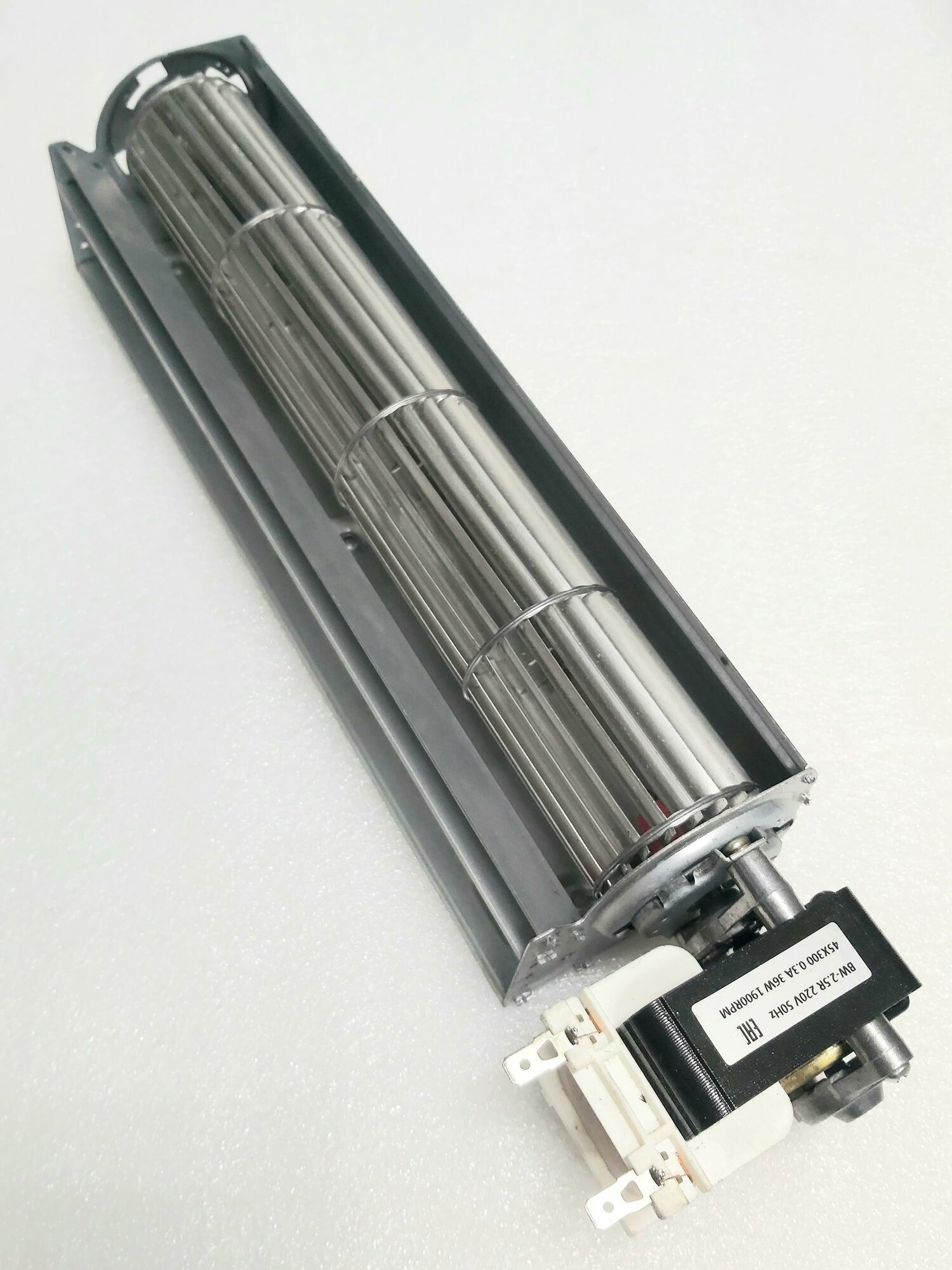 Мотор обдува, вентилятор тангенциальный 300/45мм 230V левый