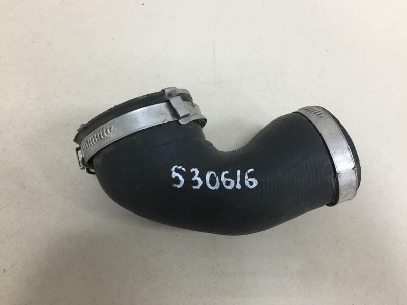 Патрубок интеркулера Volkswagen Tiguan 5N2 2011-2016 кат.номер: 1K0145838L