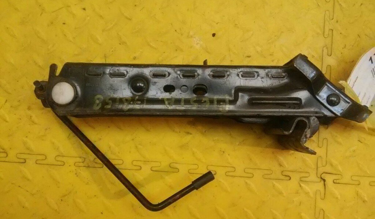 Домкрат Fiesta II Ford 2S6117080AC