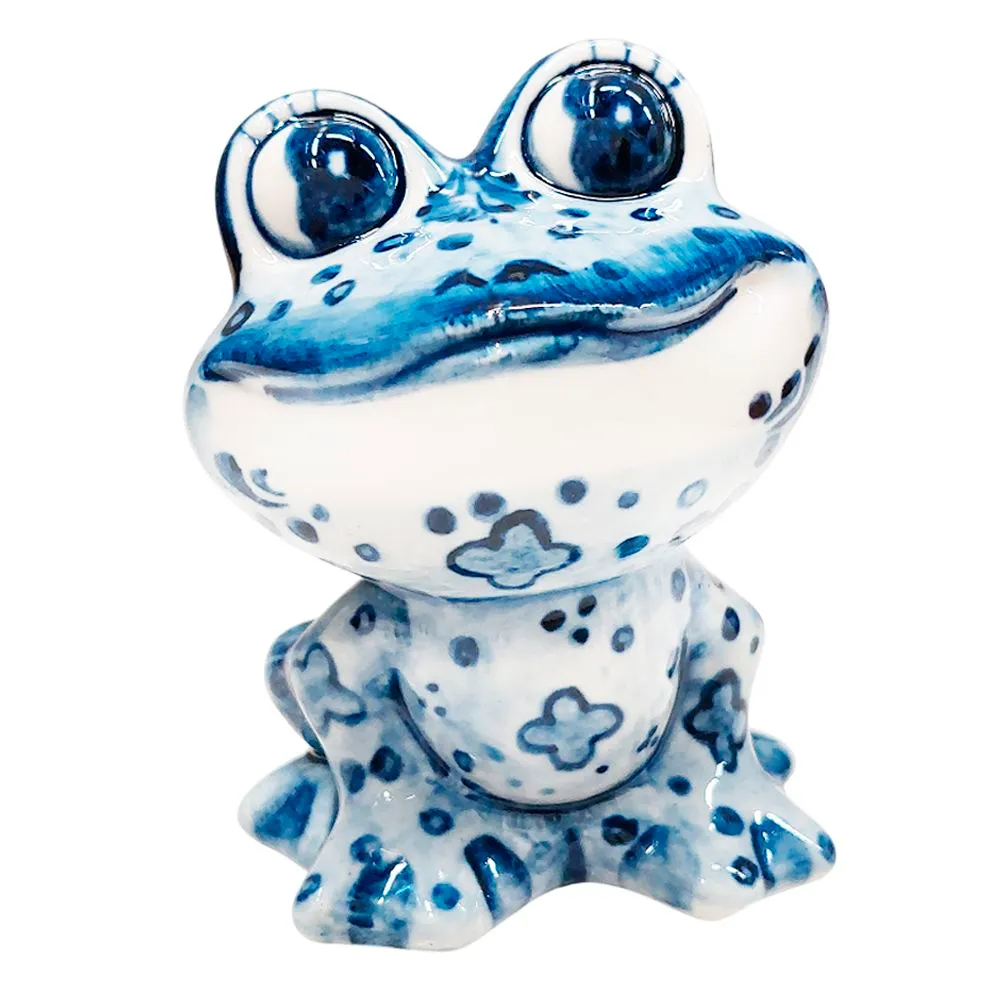 Фарфоровая фигурка ручной работы "Лягушка Квакушка", (Гжель)