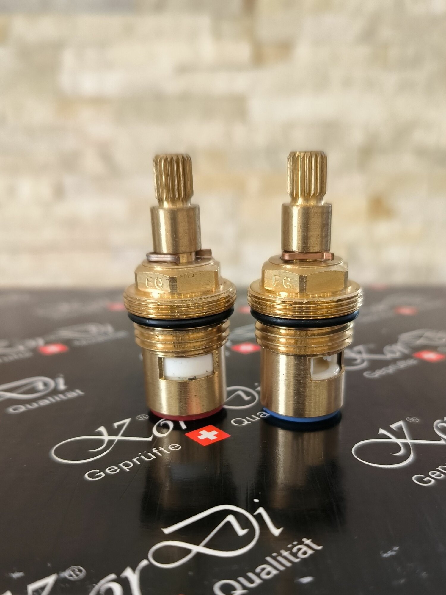 Кран-букса KorDi для смесителей, керамическая 1/2" 180 гр. 20 шлицов, правая и левая (холодная и горячая вода). Подходит для всех смесителей KorDi с керамическими кран-буксами.