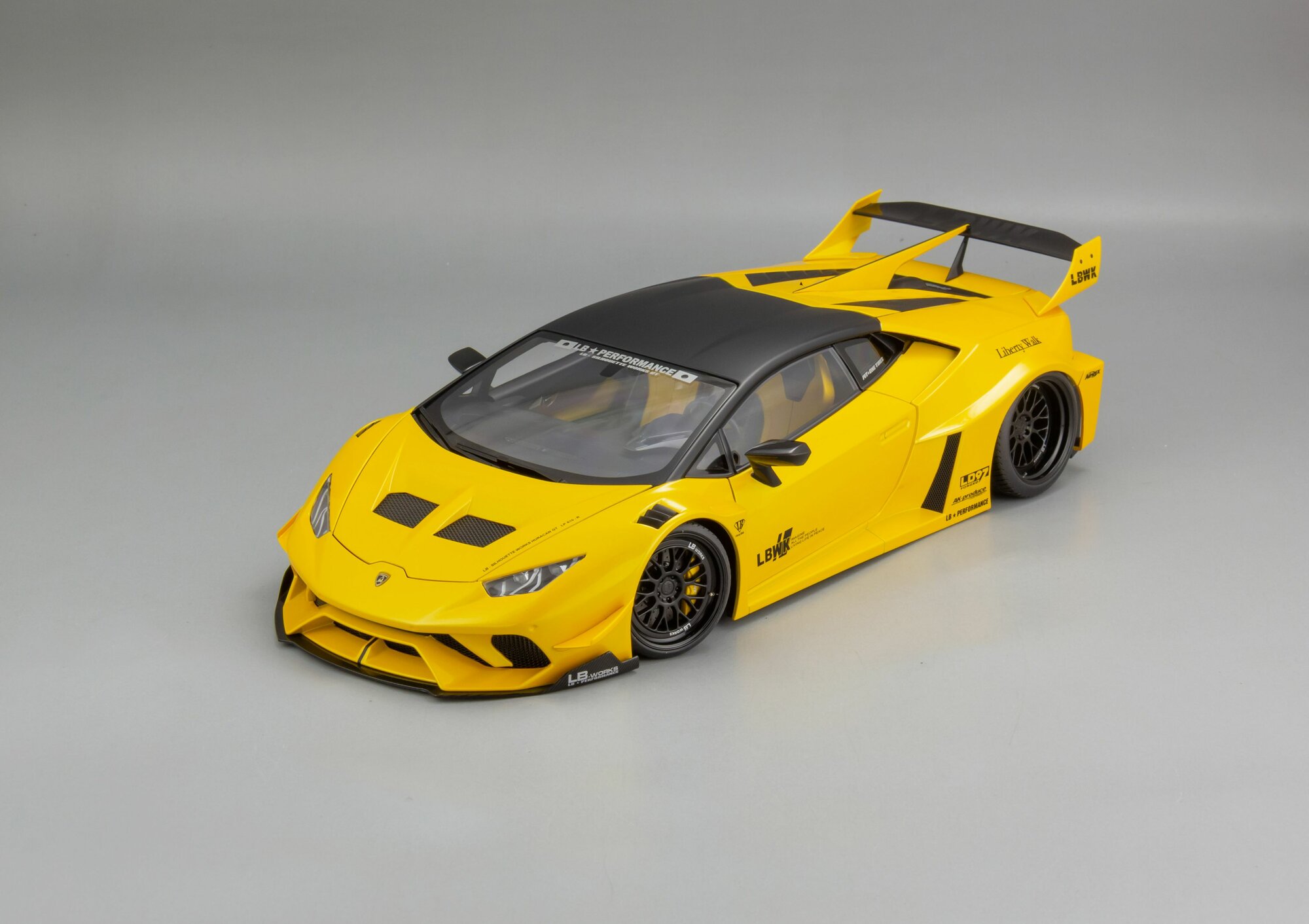 1:18 Lamborghini Huracan GT Liberty Walk LB Silhouette, Коллекционная масштабная модель от AUTOart