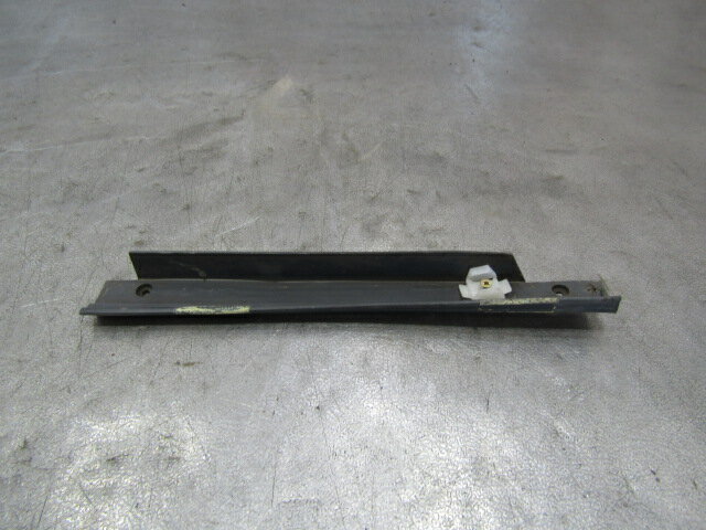 Накладка обшивки крыши кабины левая MAN TGA, TGS, TGX, TGM, TGL