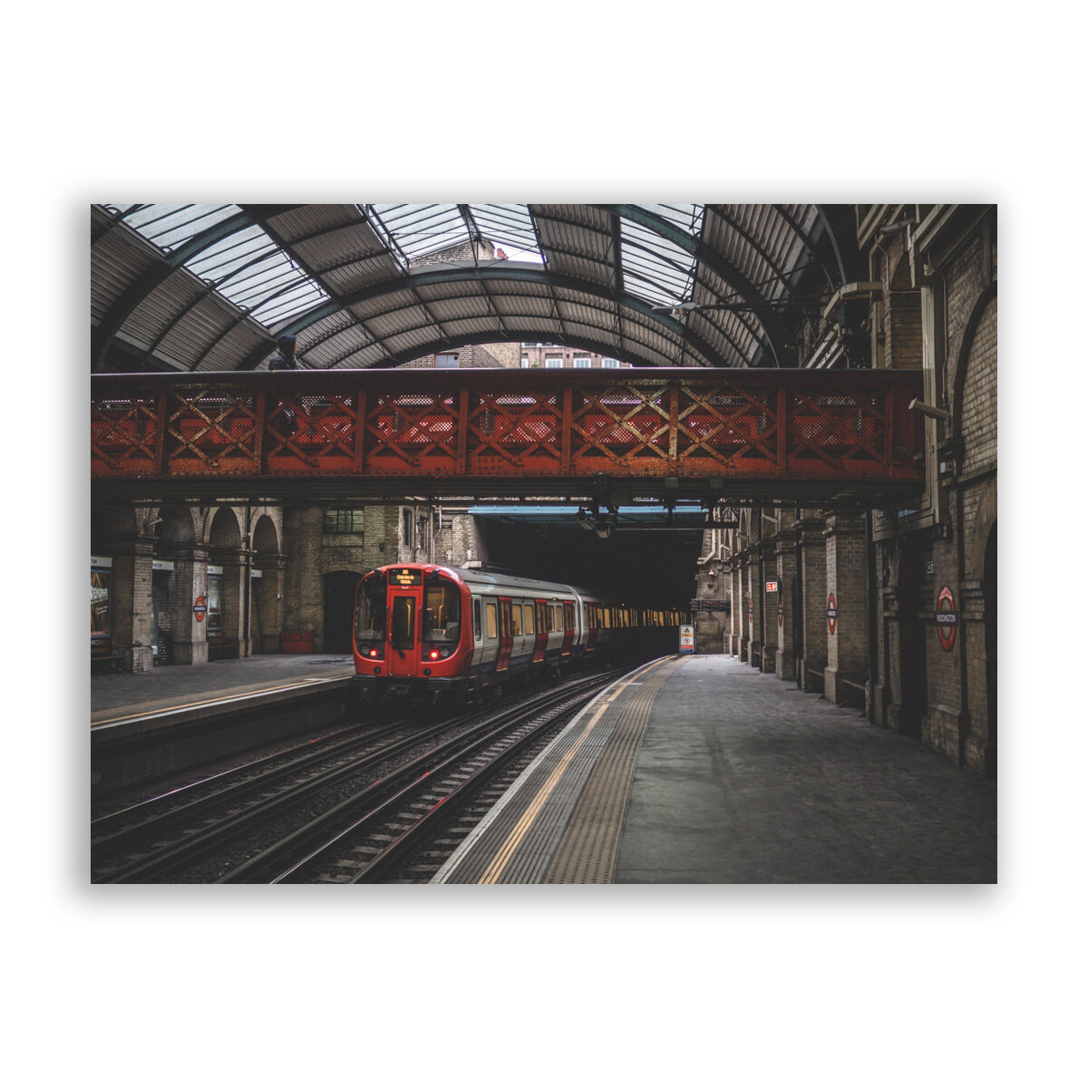 Постер, плакат на бумаге / Train / Поезд / Размер 30 x 40 см